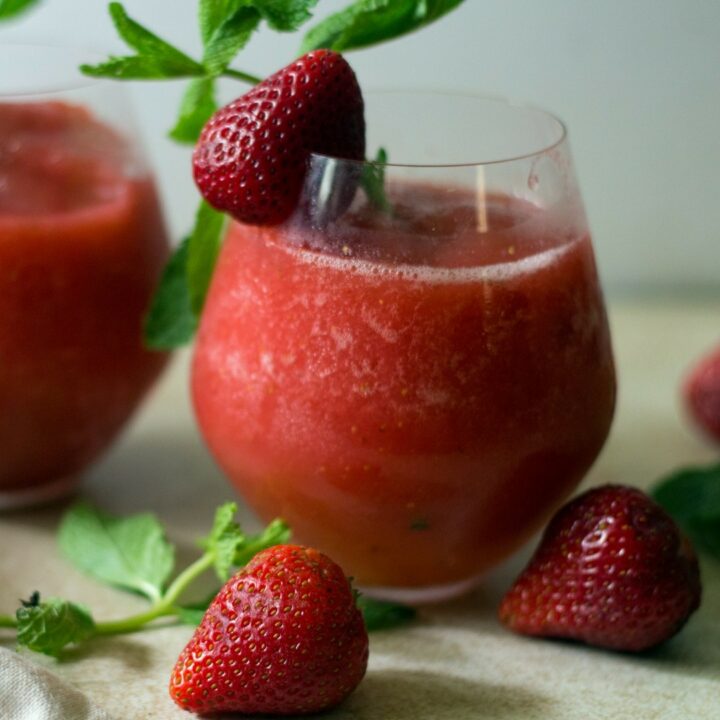25+ Strawberry Cocktails