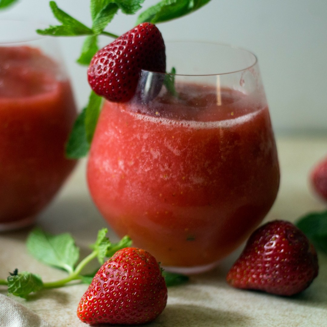 25+ Strawberry Cocktails